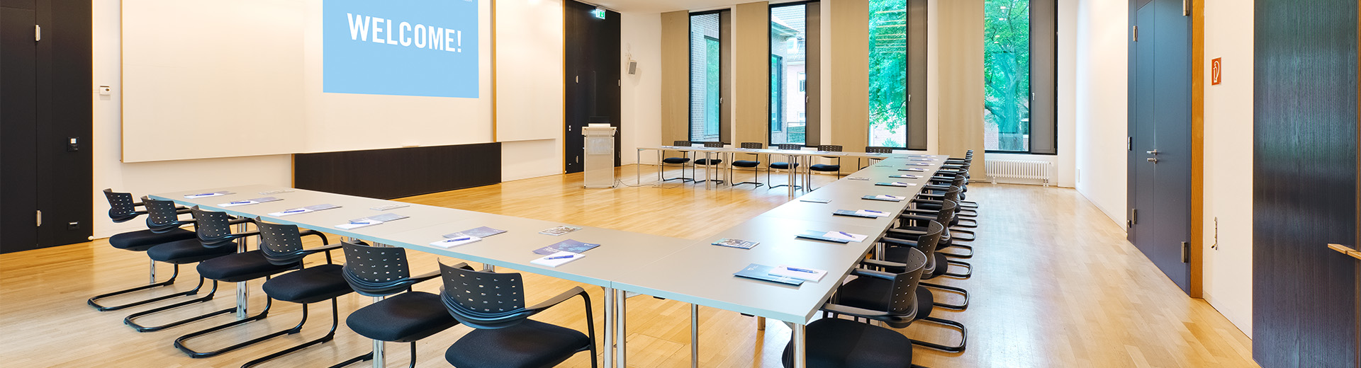 IRC/Multimedia lecture rooms & poster printing | Constructor University