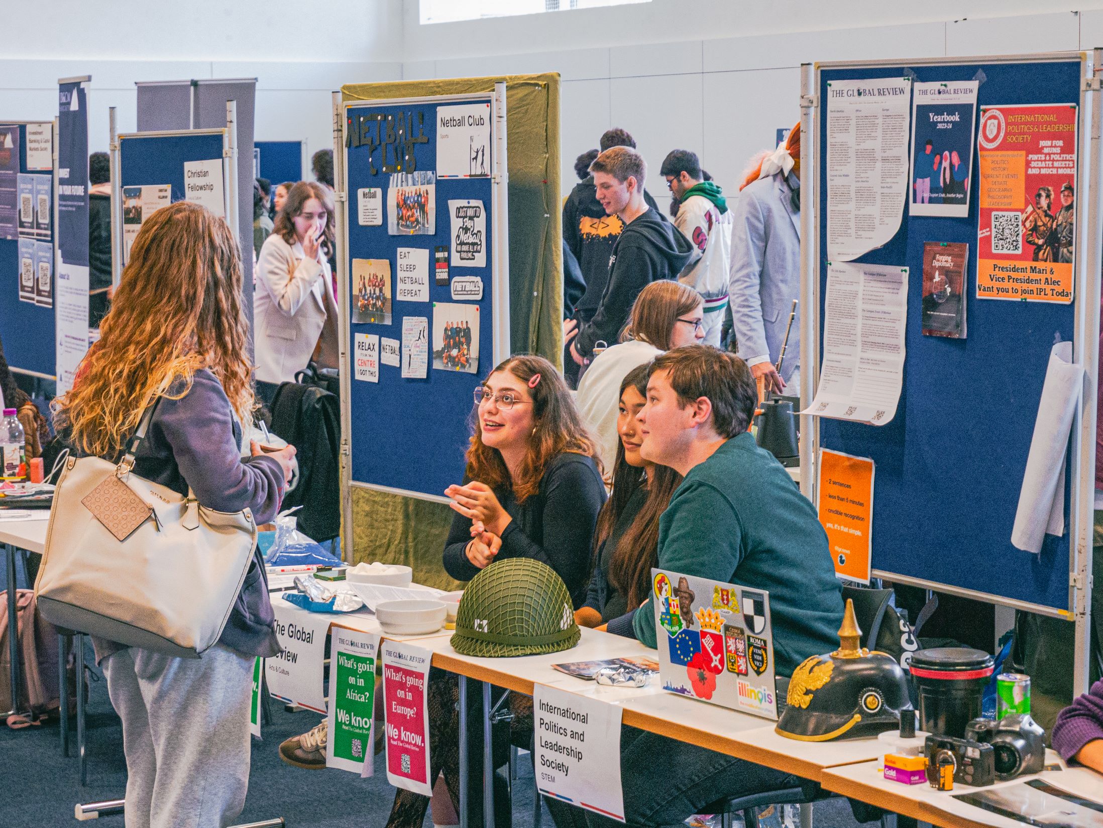 How to Get Involved in University Clubs and Organizations | Constructor ...