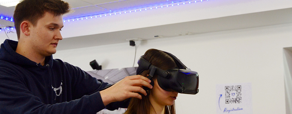 Student Founds Virtual Reality Lab at Jacobs University | Constructor ...